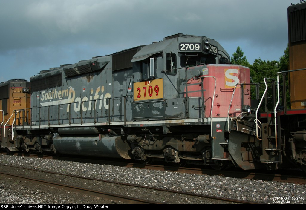 UP 2709